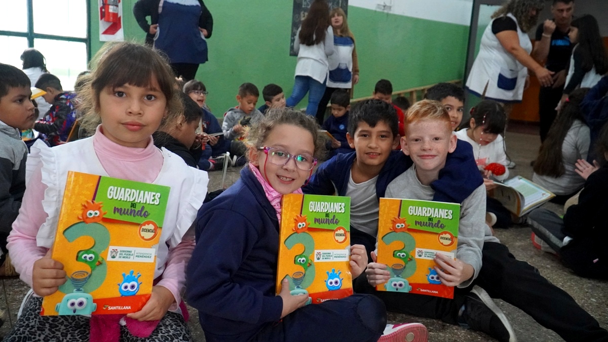 Merlo: Nueva entrega de libros “Guardianes del Mundo” de la Editorial ...